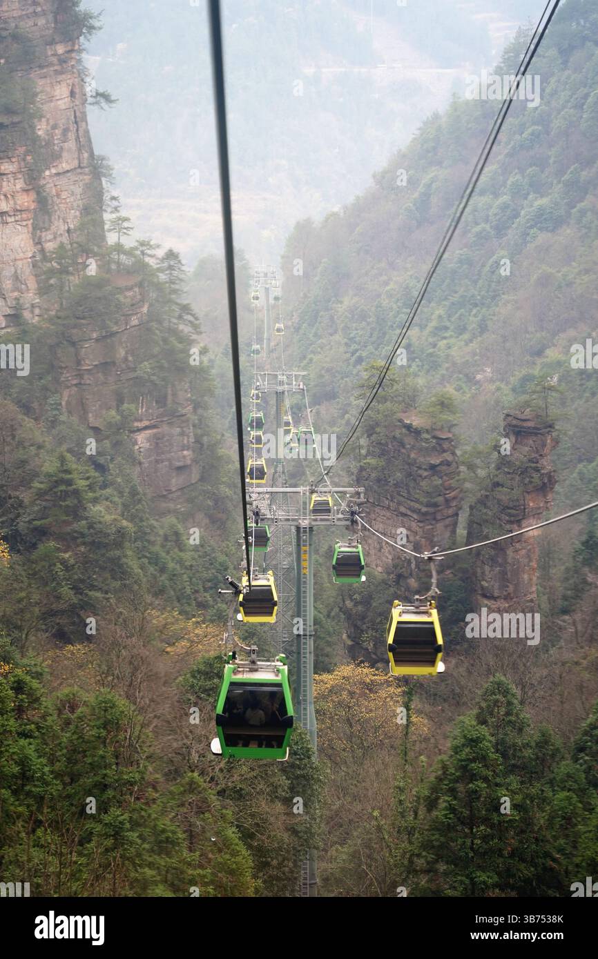 Longest cable car in park hi-res stock photography and images - Alamy