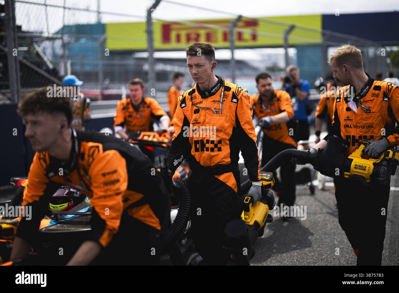 McLaren F1 Team mechanic, mecanicien, mechanics grid during the Formula ...