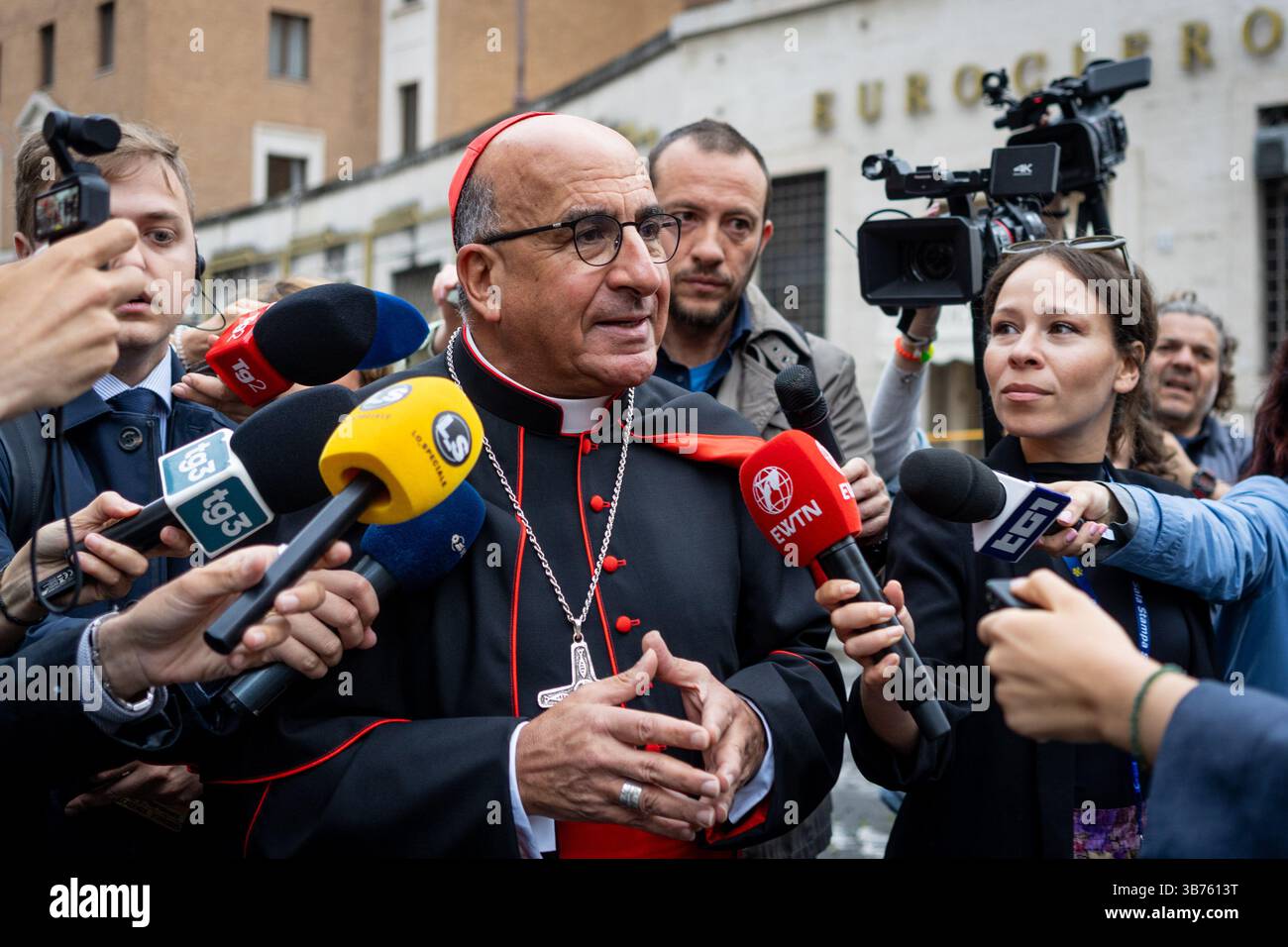 Vatican, Vatican. 05th May, 2025. Cardinal Fernando Natalio Chomalí ...