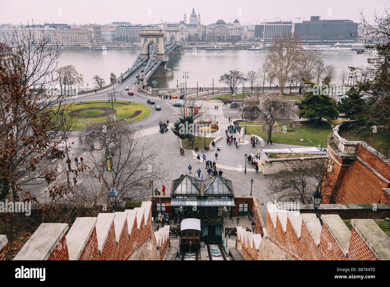 Panoramic view from the funicular bridge to the bridge over the Danube ...