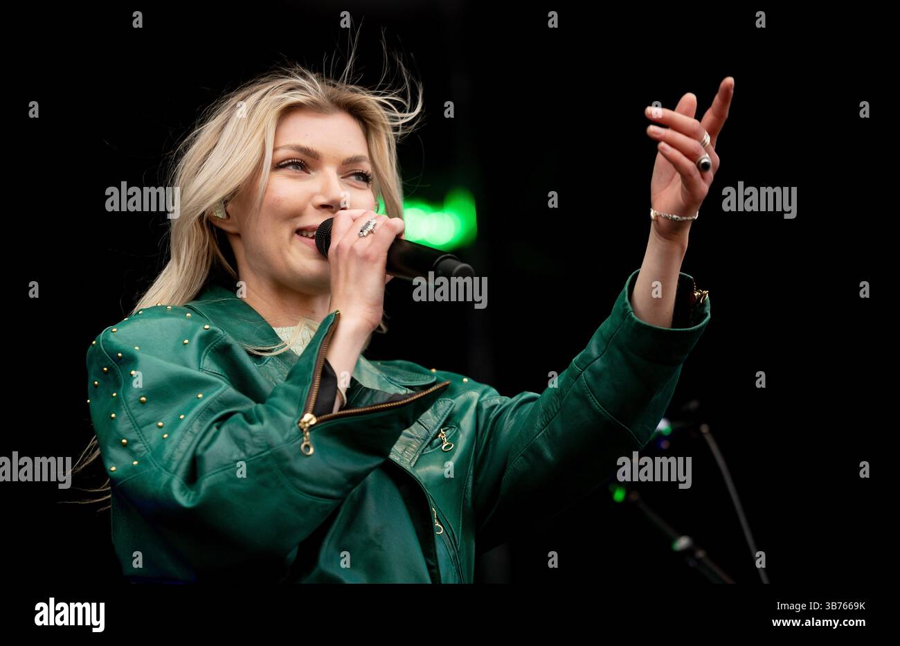 THE HAGUE - Hannah Mae during the Liberation Festival on Malieveld ...