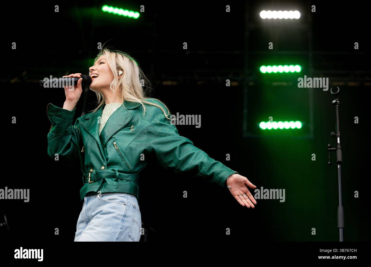 THE HAGUE - Hannah Mae during the Liberation Festival on Malieveld ...
