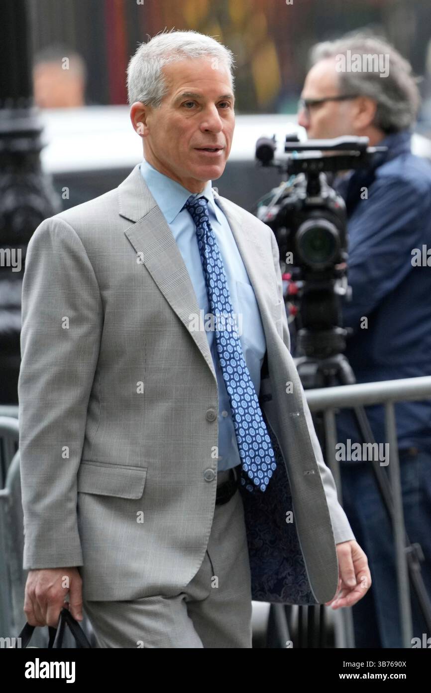 Attorney Brian Steel arrives to the federal courthouse in New York ...