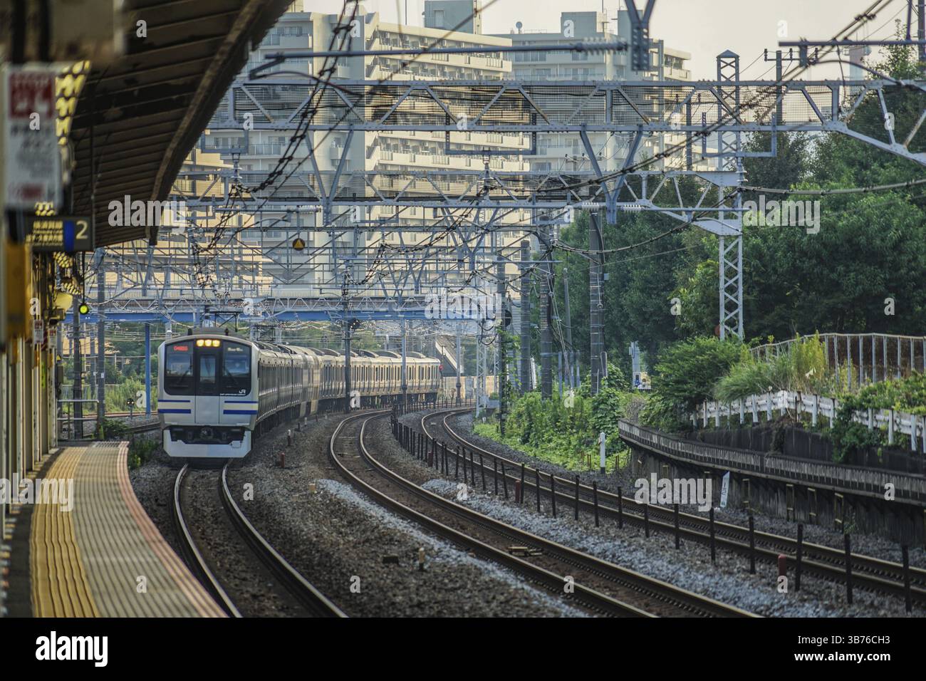 Shonan shinjuku line hi-res stock photography and images - Alamy