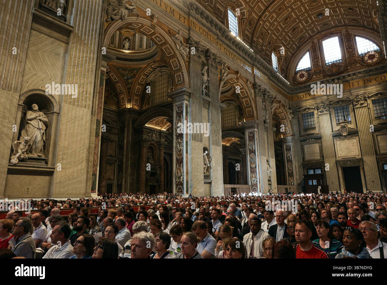 Liturgical assembly hi-res stock photography and images - Alamy