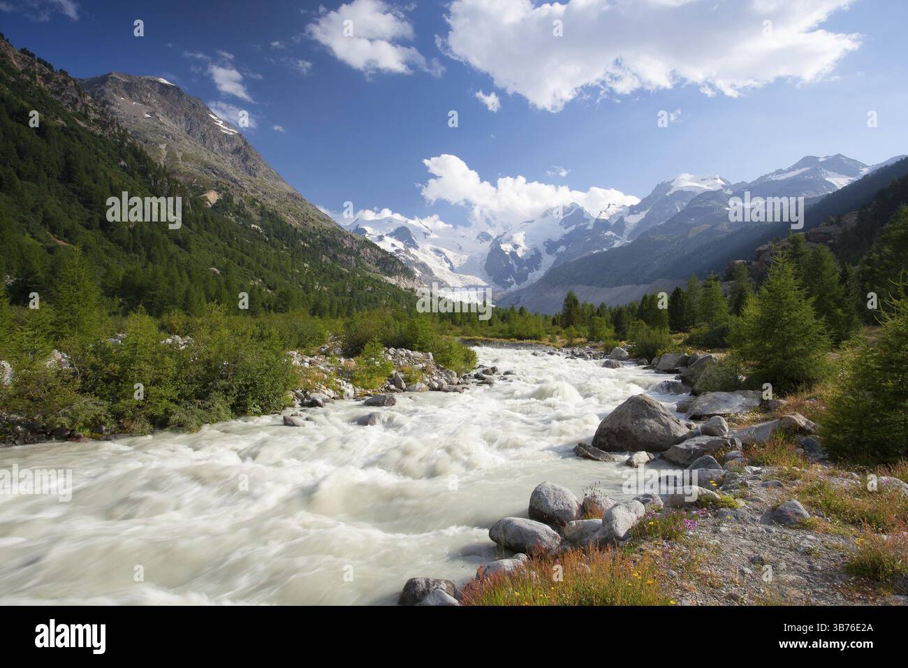 Swiss mountain landscape of the Morteratsch Glacier Valley hiking trail ...