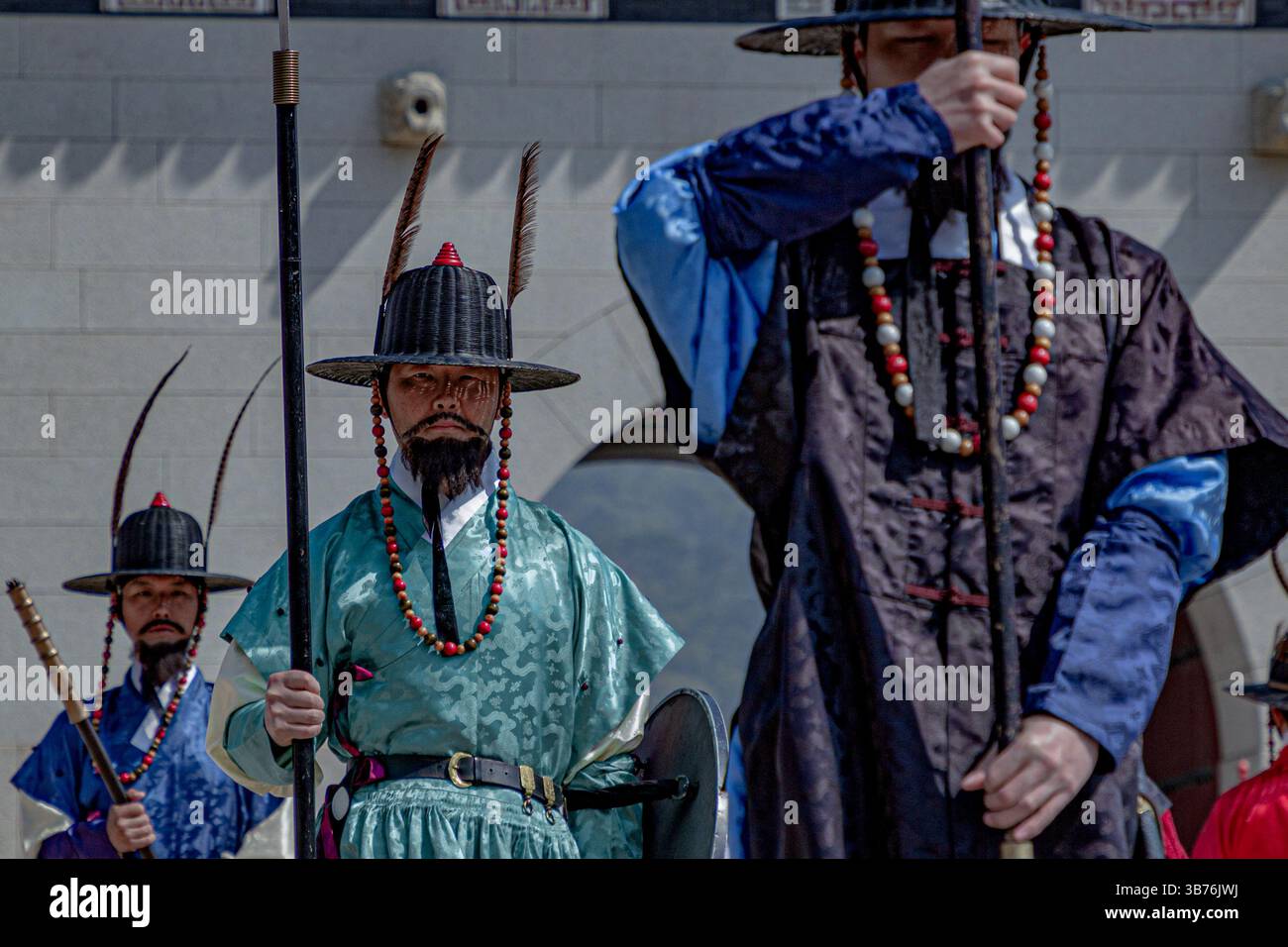 Seoul, South Korea. 25th Apr, 2025. Royal guards stand in position ...
