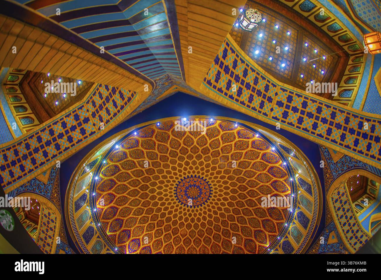 Ibn Batta Mall (UAE UAE). Shooting Location: Dubai Stock Photo - Alamy