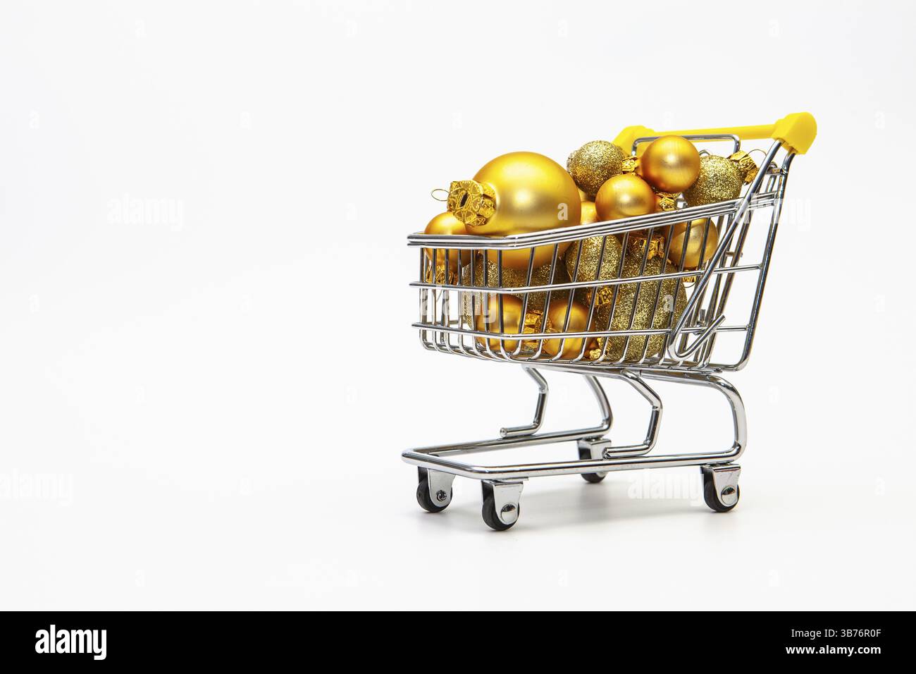 Christmas bauble against golden hi-res stock photography and images - Alamy