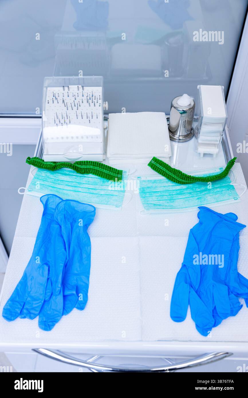 Organized medical tray featuring hi-res stock photography and images ...