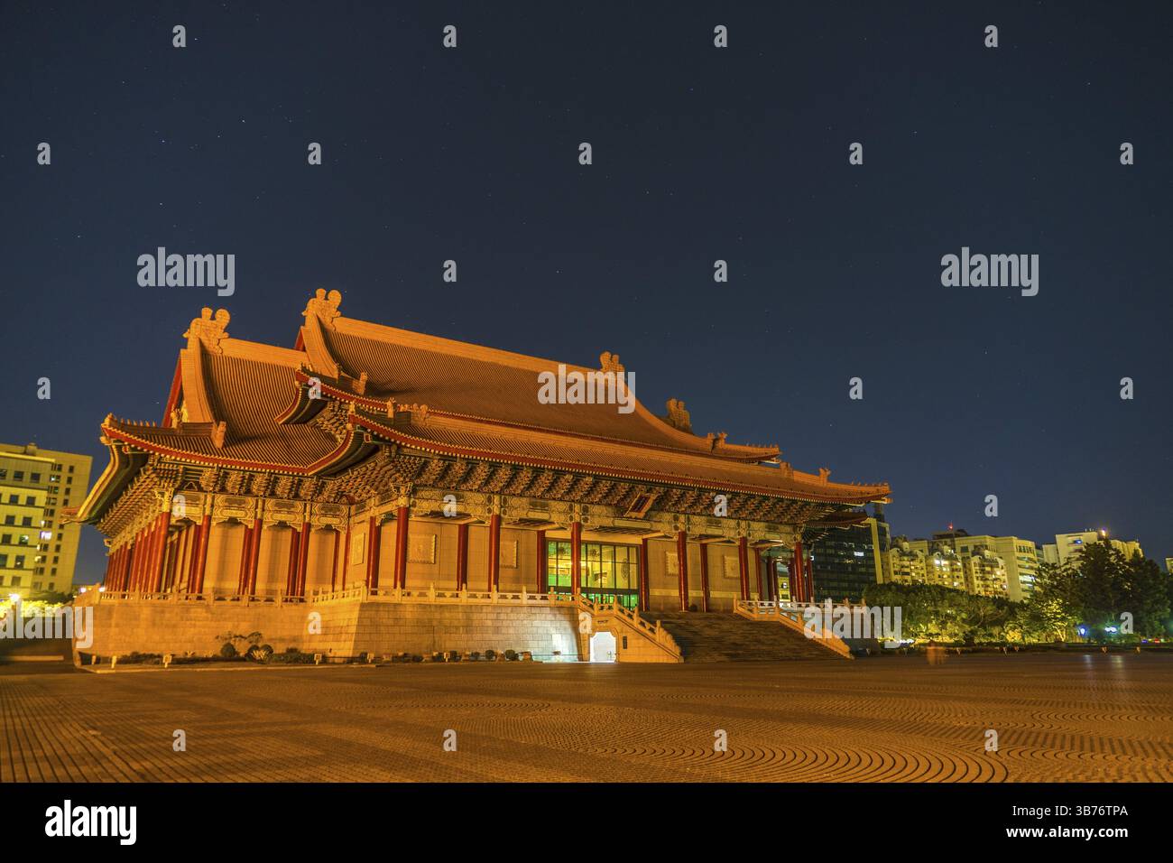 Of Chiang Kai-shek Memorial Hall, Freedom Square, night view (Taipei ...