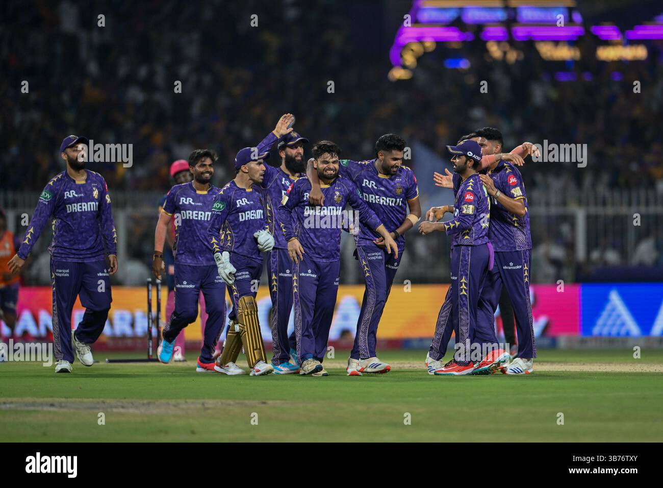 Kolkata, India. 04th May, 2025. Kolkata Knight Riders team celebrate ...