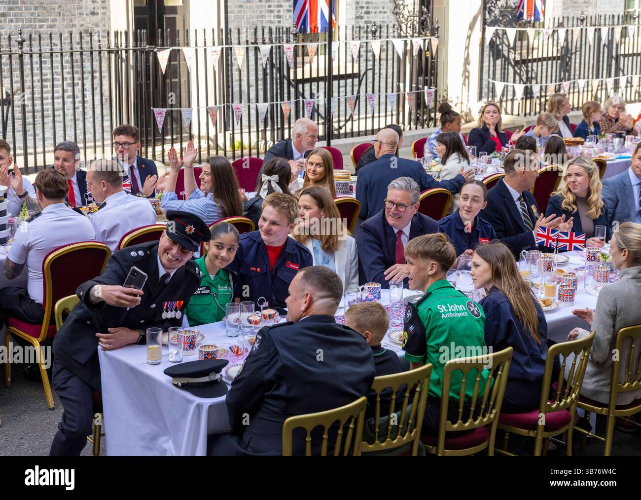 London, UK. 5th May, 2025. Keir and Victoria Starmer chat with guests ...