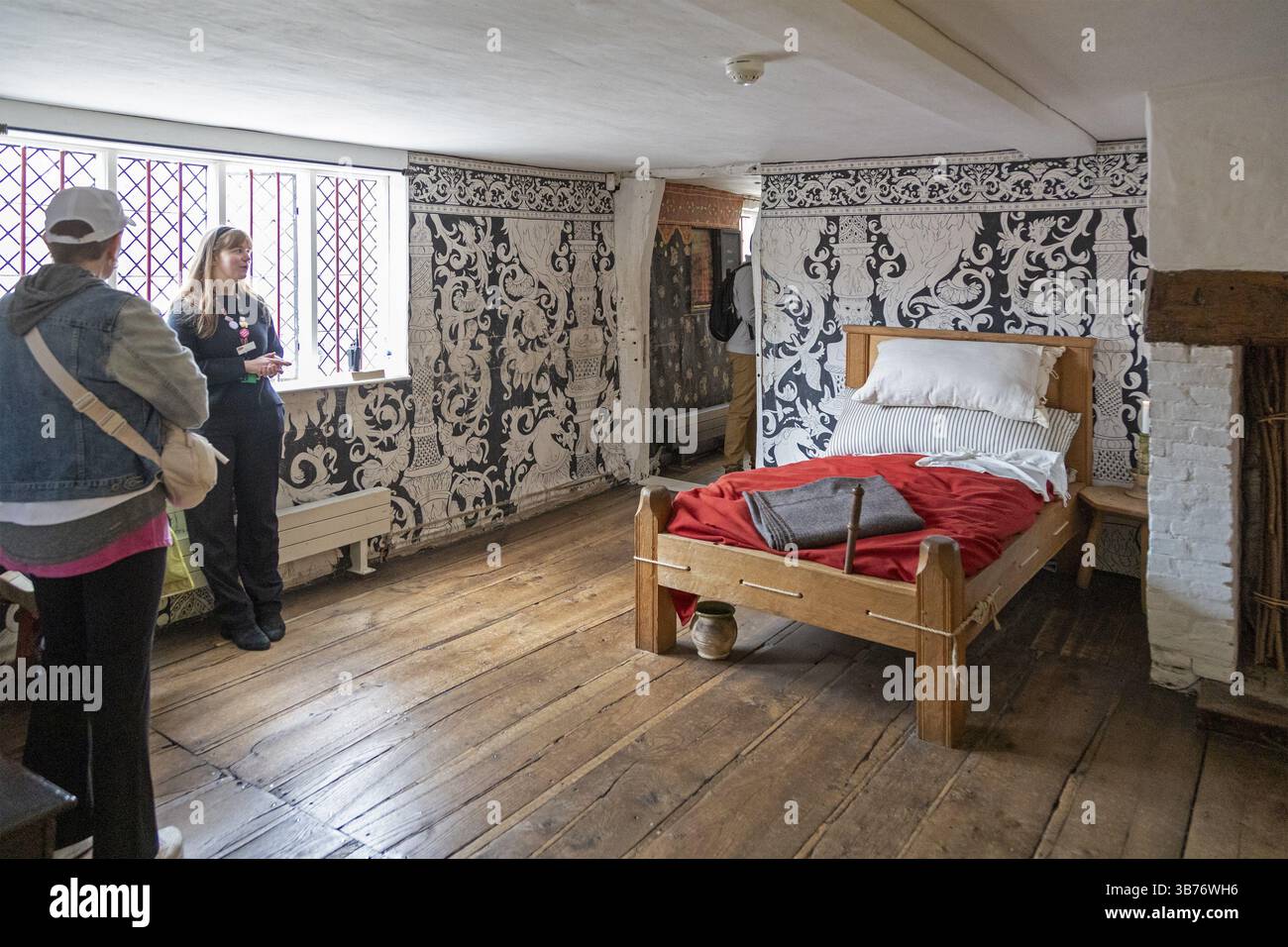 Interior view, bedroom, bed, birthplace of William Shakespeare ...