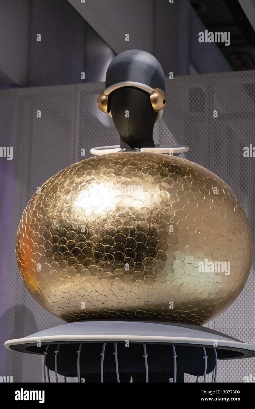 Golden sphere, 1922, Fritz Lang's Metropolis, bauhaus museum, Dessau ...