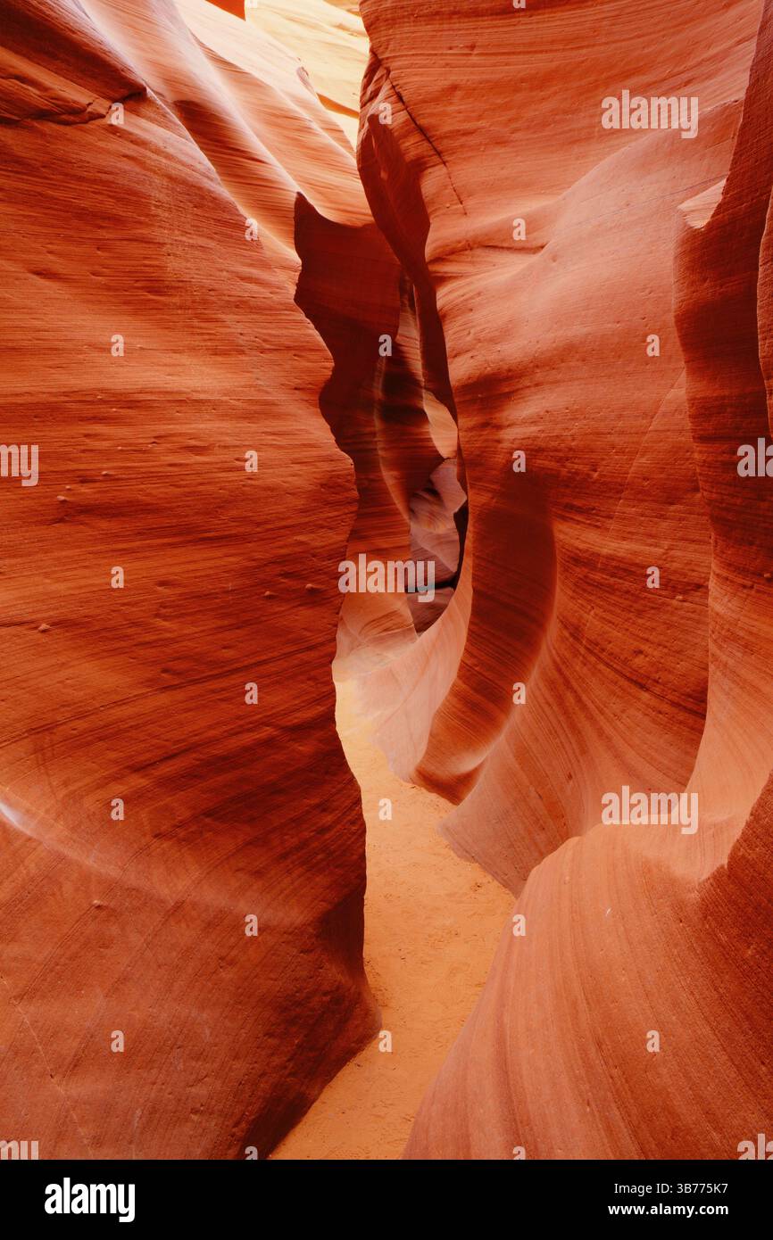 Sandstone waves and colors inside iconic Antelope Canyon, Arizona Stock ...