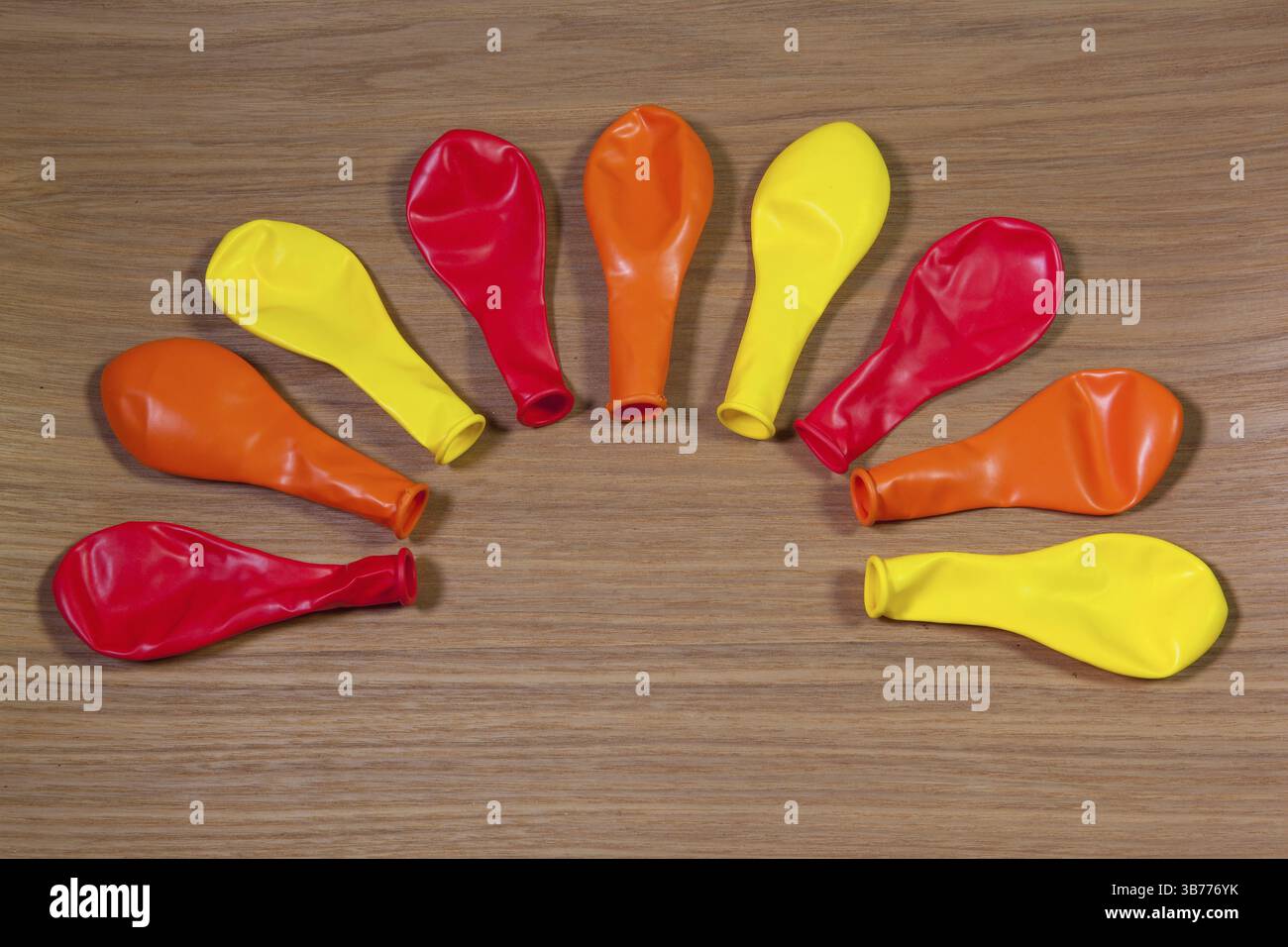 Helium balloons tables hi-res stock photography and images - Alamy