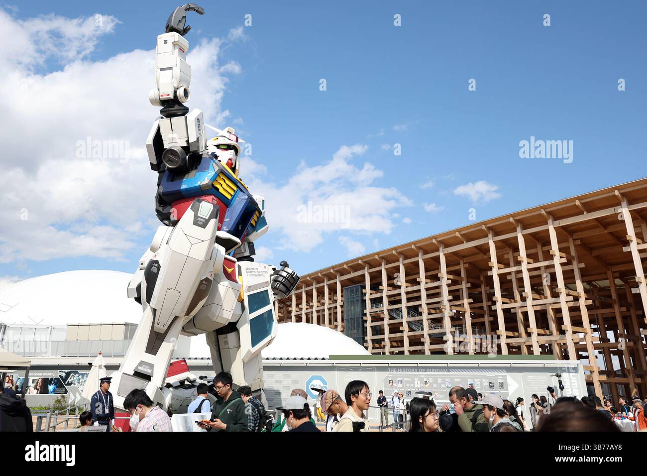 Osaka, Japan. 05th May, 2025. A crowd of visitors takes photos of the ...