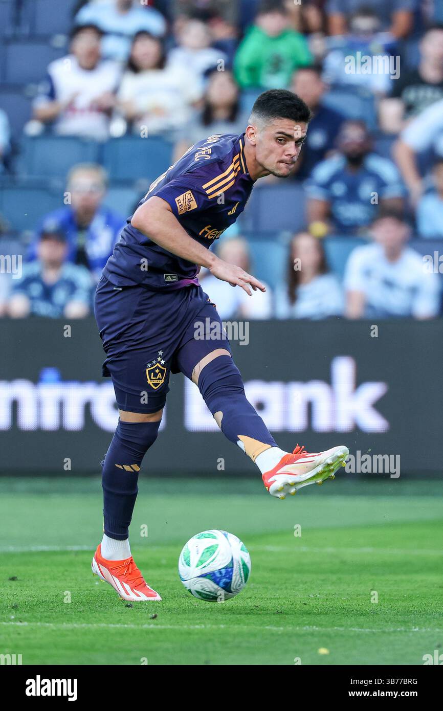 Kansas City, KS, USA. 4th May, 2025. Los Angeles Galaxy forward Gabriel ...