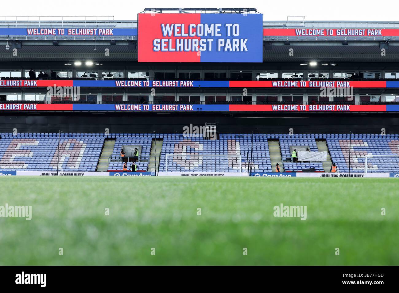Selhurst Park, Selhurst, London, UK. 5th May, 2025. Premier League ...