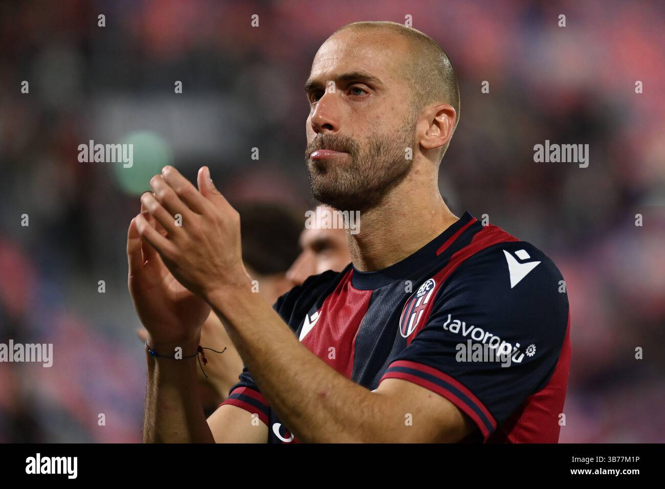 Bologna, Italy. 05th May, 2025. Lorenzo De silvestri (Bologna Fc) greetings during Bologna FC vs ...