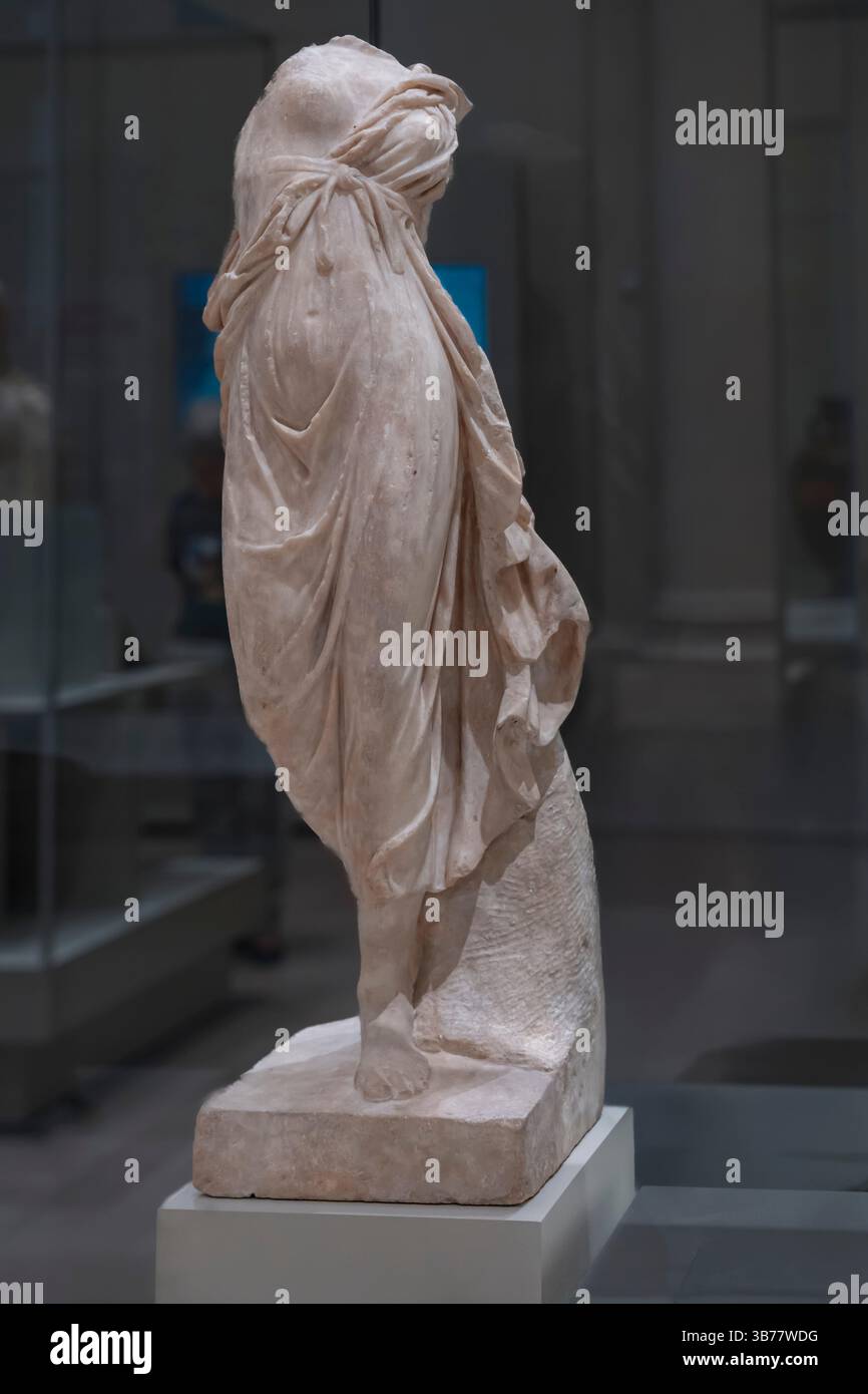 Paris, France - 05 03 2025: Bibliotheque Nationale de France Richelieu ...