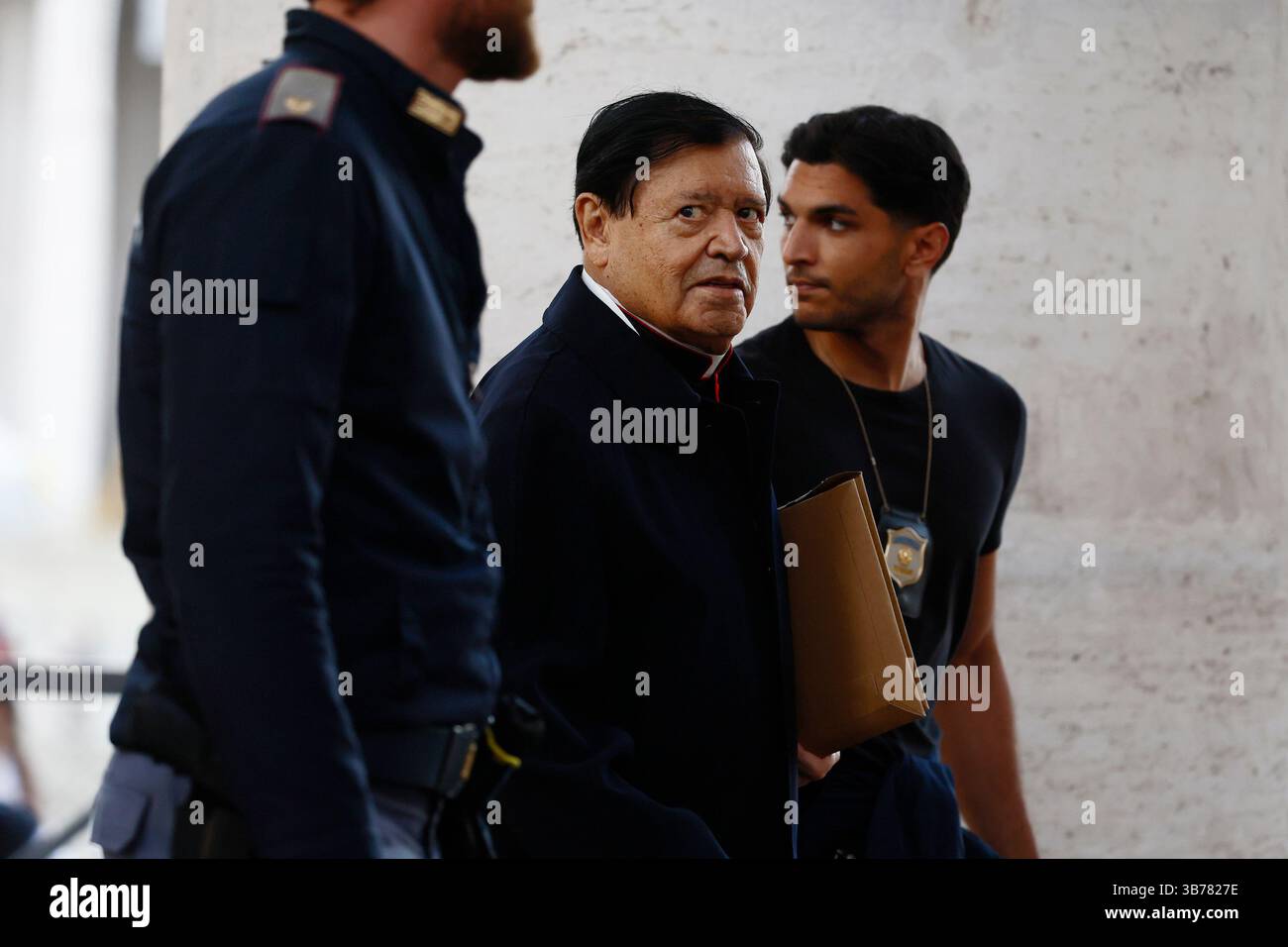 Roma, Italia. 05th May, 2025. Eminenza Charles Maung Bo dopo la ...