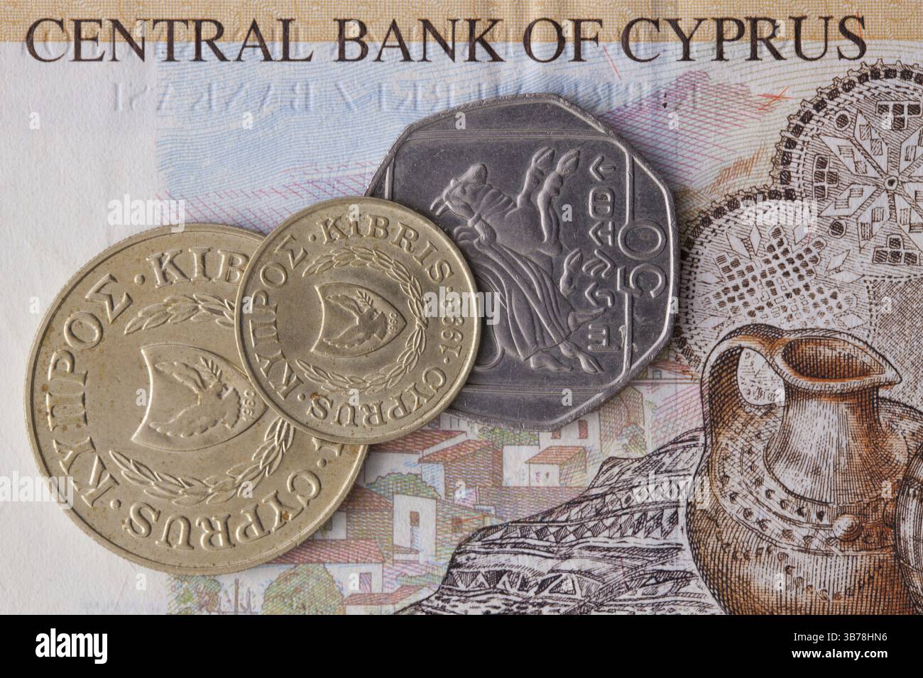 Different banknote and coins of Pound of Cyprus Stock Photo - Alamy