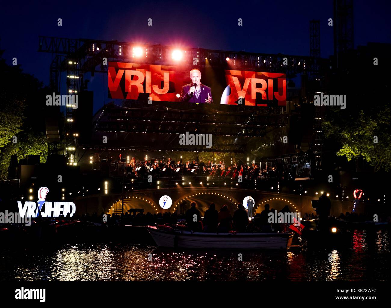AMSTERDAM - Stef Bos during the May 5 concert on the Amstel River in ...