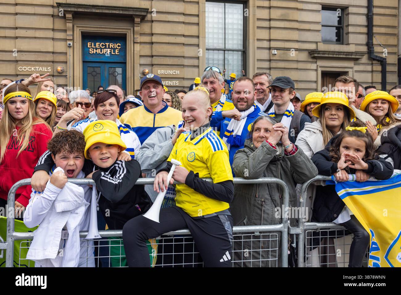 Leeds, UK. 05 MAY, 2025. Fans celebrate in the city center as Leeds ...