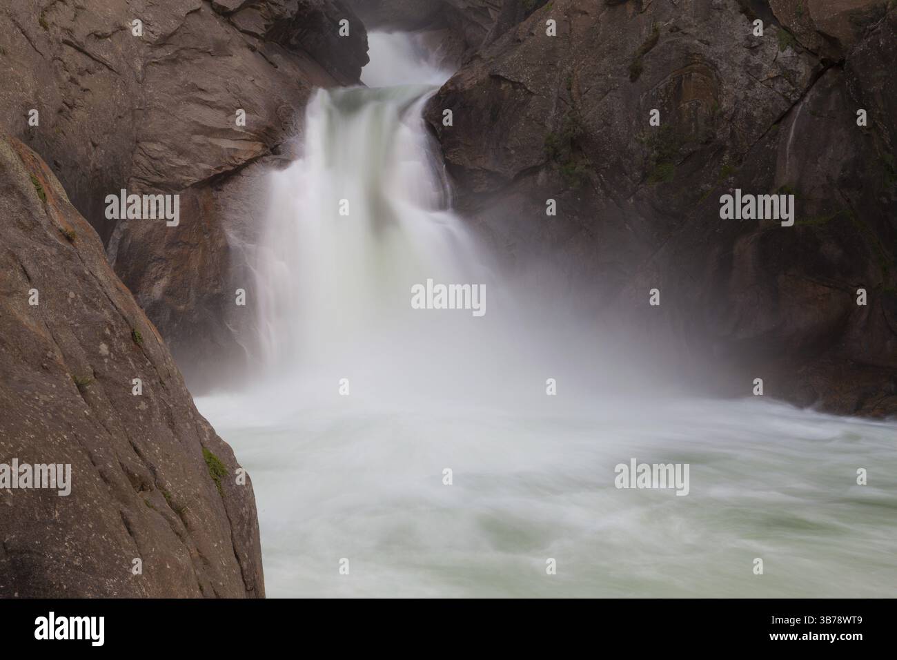 Roaring River Falls shown in early fall in Kings Canyon National Park ...
