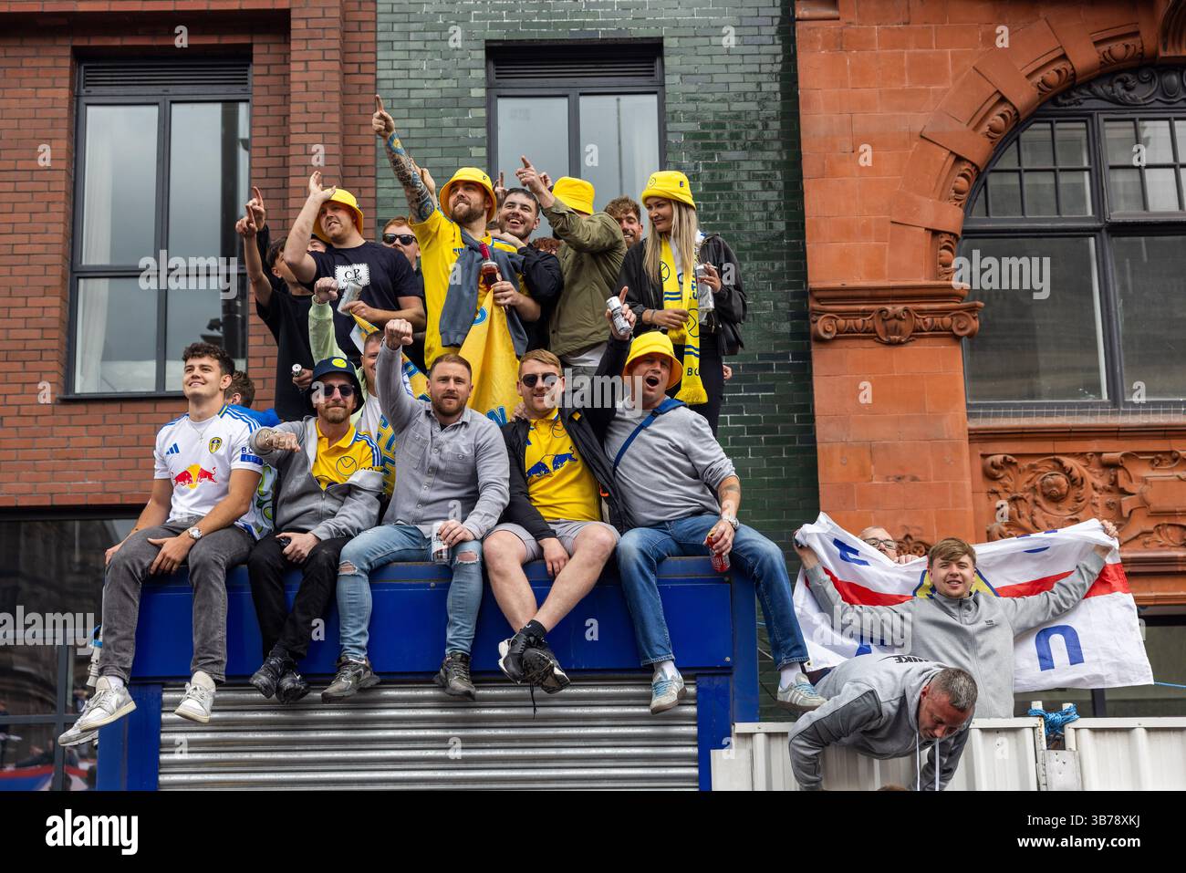 Leeds, UK. 05 MAY, 2025. Fans celebrate in the city center from a ...