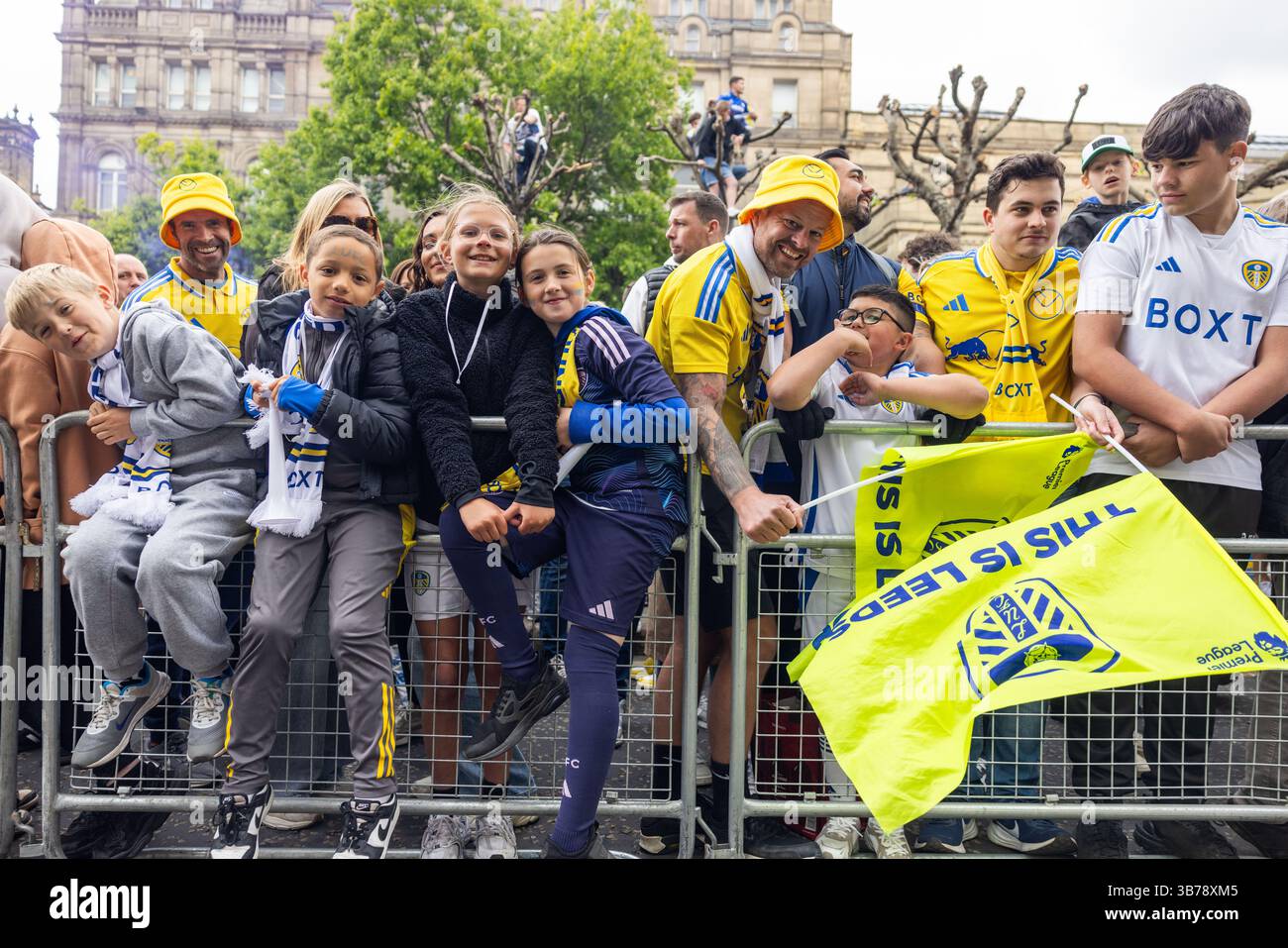 Leeds, UK. 05 MAY, 2025. Fans celebrate in the city center as Leeds ...