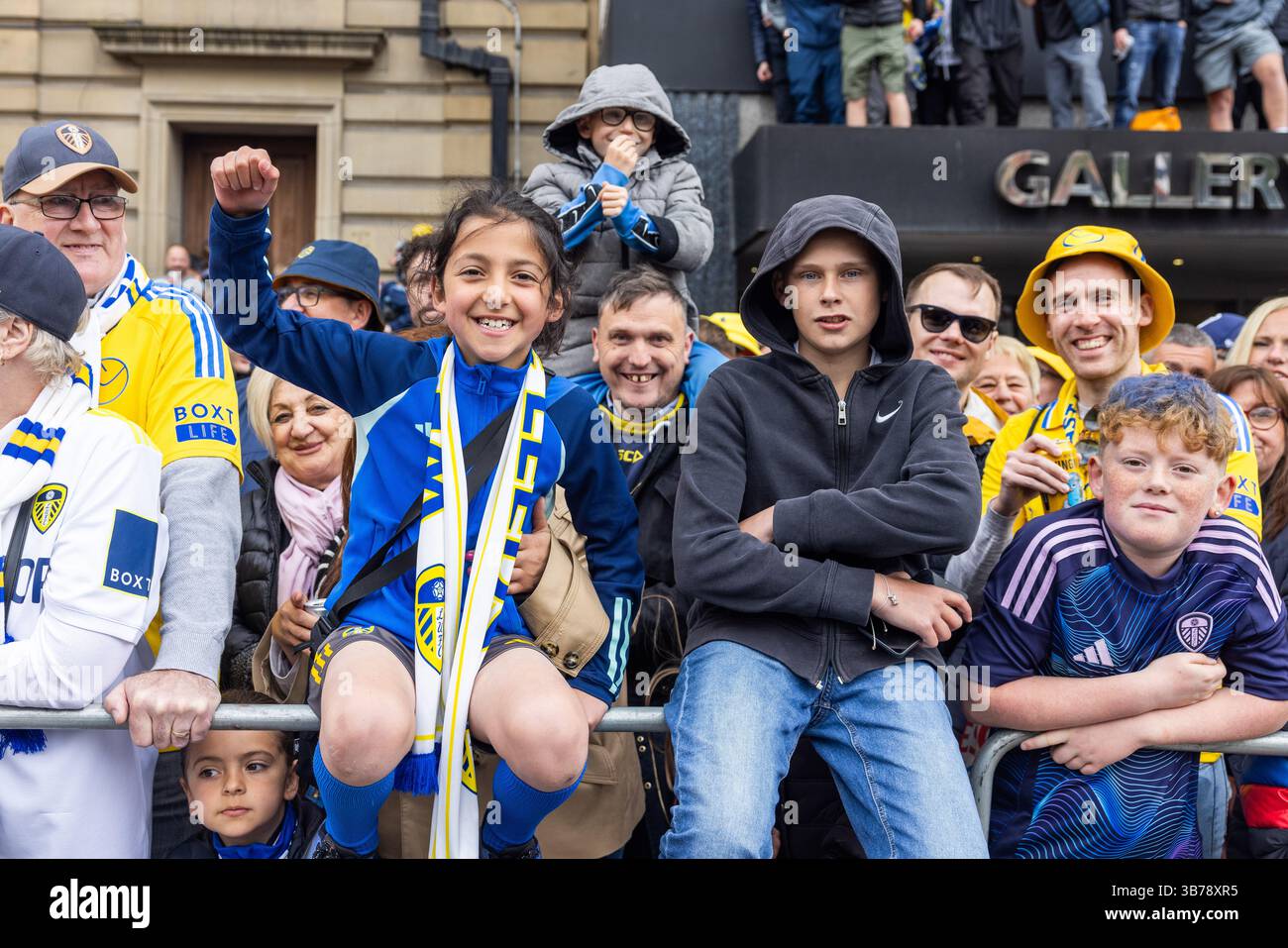 Leeds, UK. 05 MAY, 2025. Young fans celebrate as Leeds United staff ...