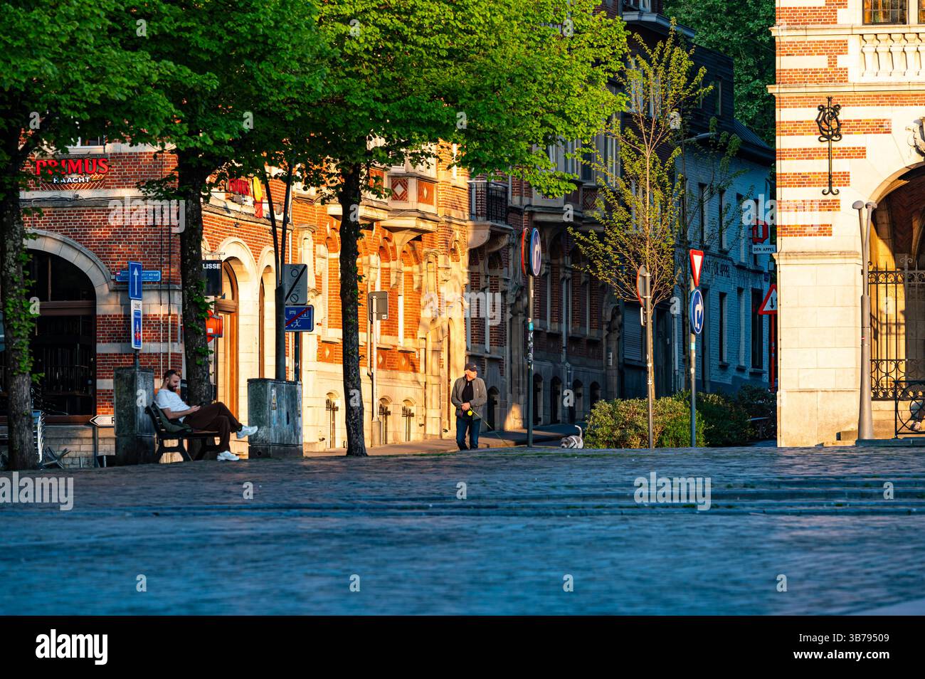 The Monseigneur Ladeuze Square with the monumental university library ...