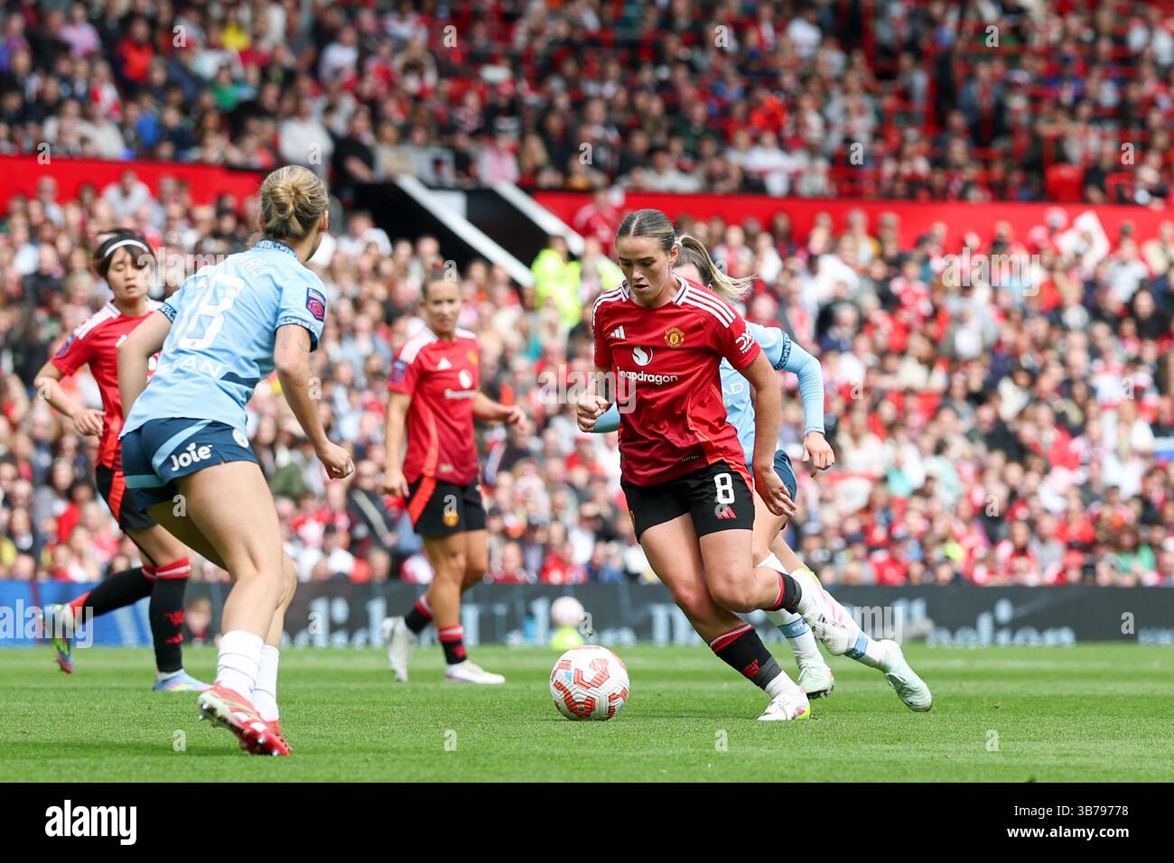Manchester, UK. 04th May, 2025. Manchester United Women Grace Clinton 8 ...