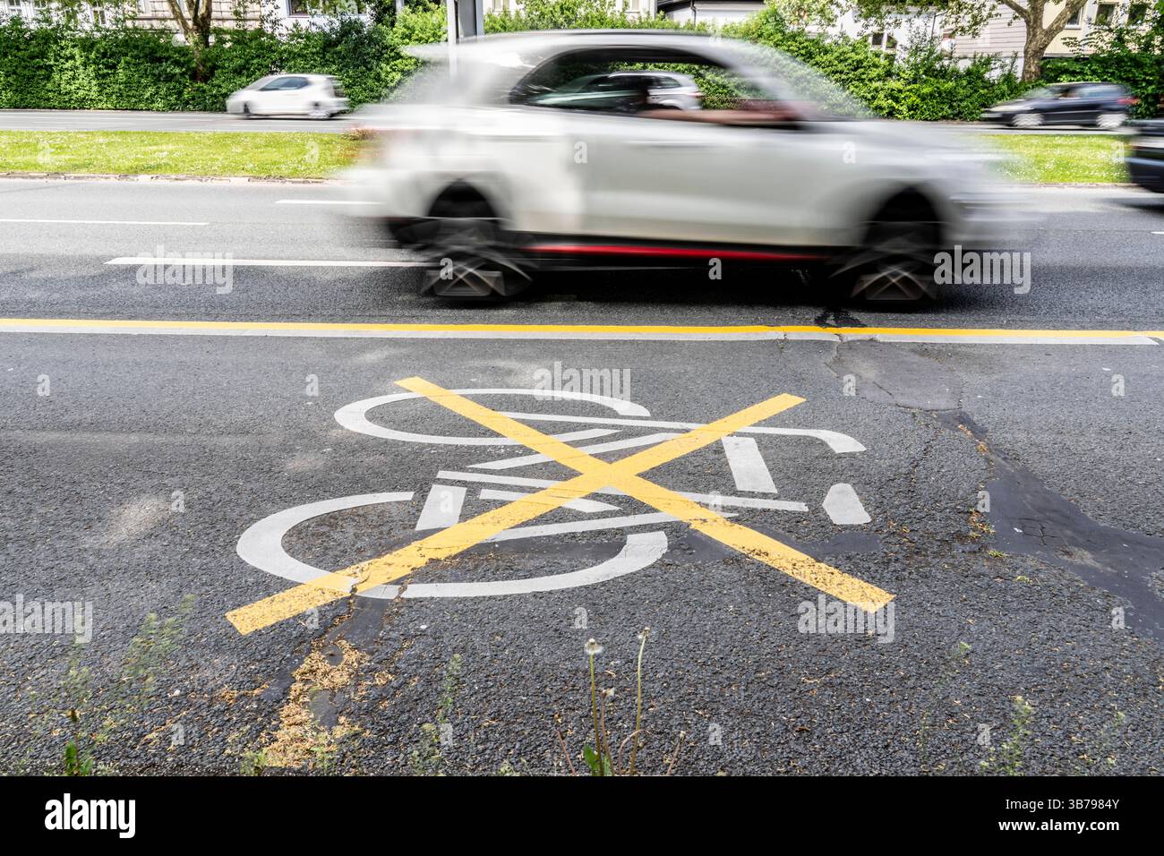 Temporär gesperrter Radweg, Radspur, wegen Bauarbeiten, Wuppertal, NRW ...