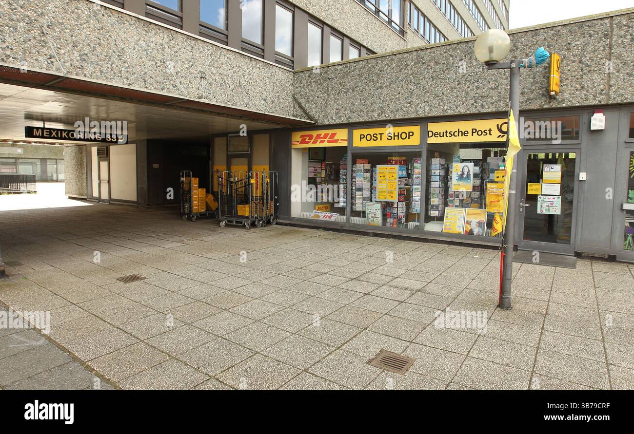 Filiale der Deutschen Post am Mexikoring 33 in der City Nord. Schnelsen ...