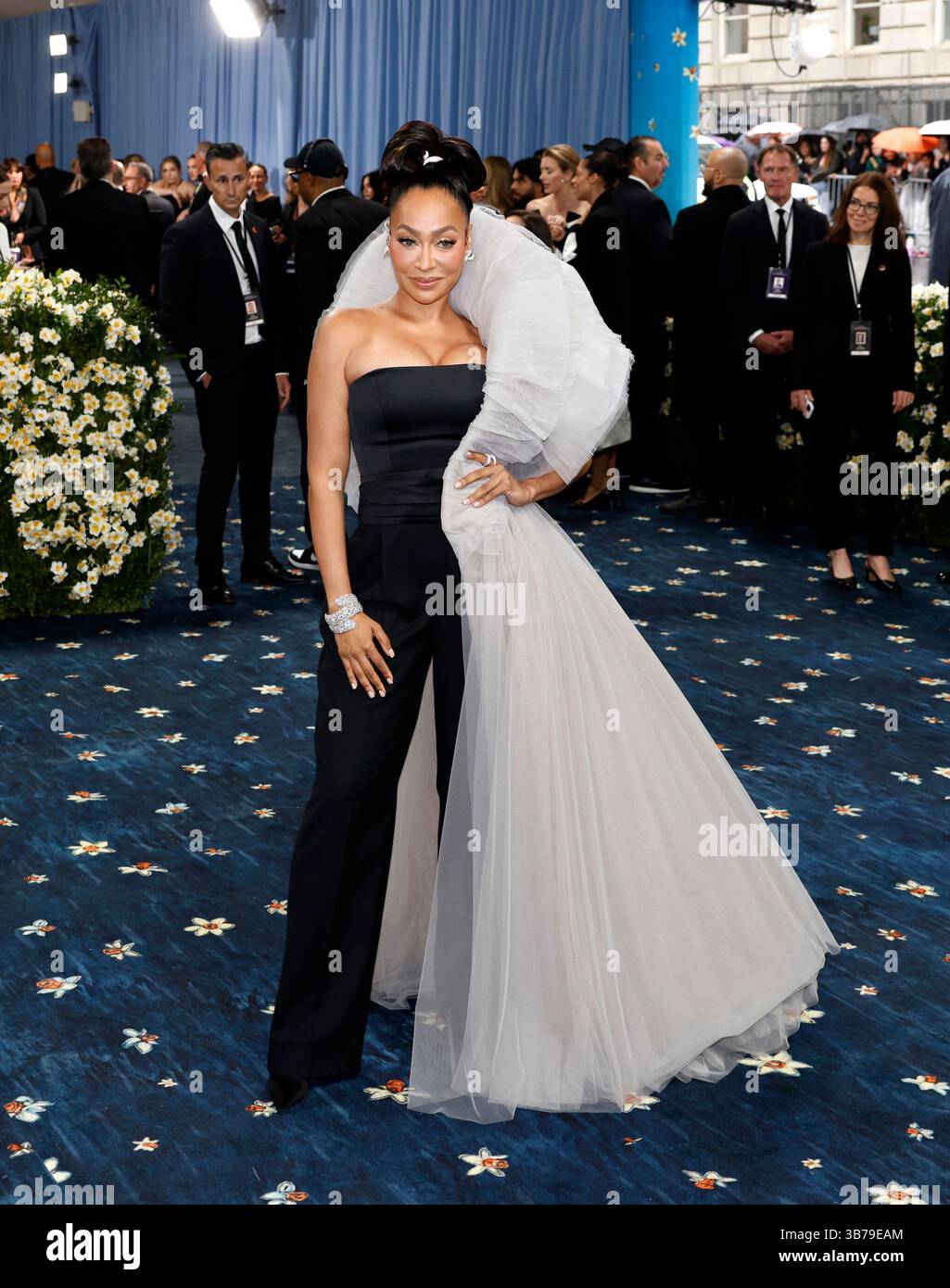 La La Anthony arrives on the red carpet at the 2025 Met Gala ...