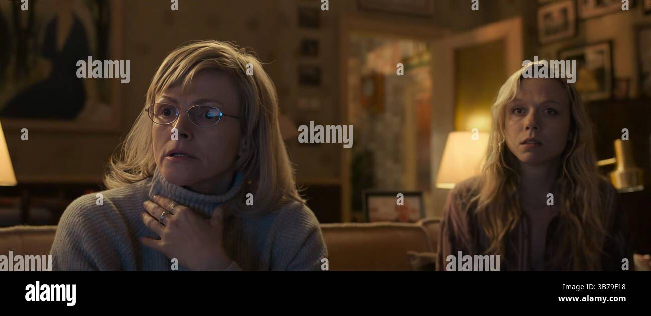 WORDS OF WAR, (aka ANNA), from left: Maxine Peake as Anna Politkovskaya ...