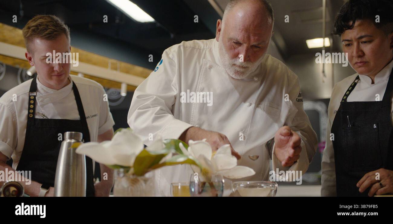 CHEF'S TABLE: LEGENDS, Jose Andres (center), Jose Andres', (Season 1 ...