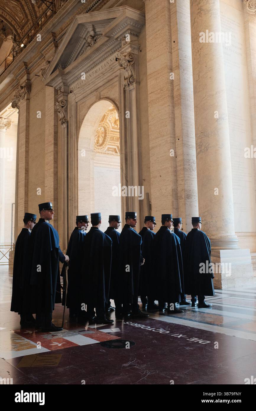 Wearing ceremonial dress uniform uniforms hi-res stock photography and ...
