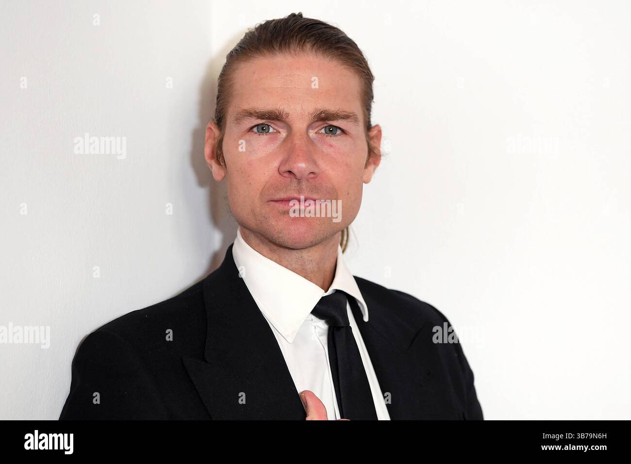 Jeremy Fragrance bei den 9:16 AWARDS im Deutschen Schauspielhaus in ...