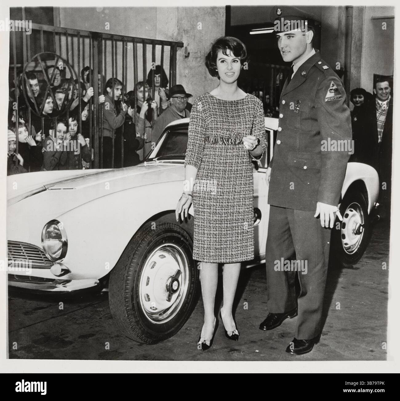 Elvis Presley gets his BMW 507 in Frankfurt, Ursula Siebert hands over ...
