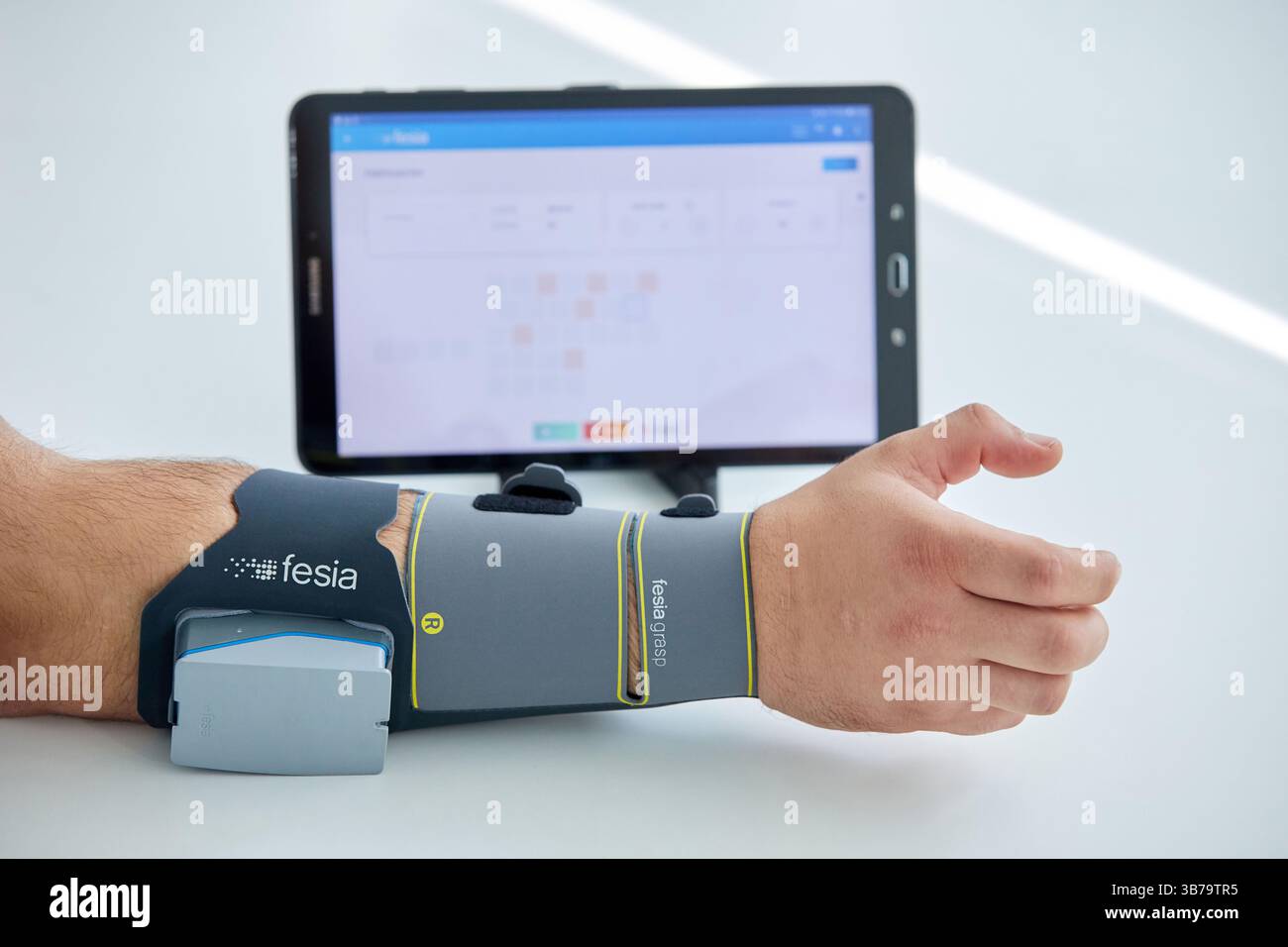The rehabilitation device based on functional electrical stimulation ...