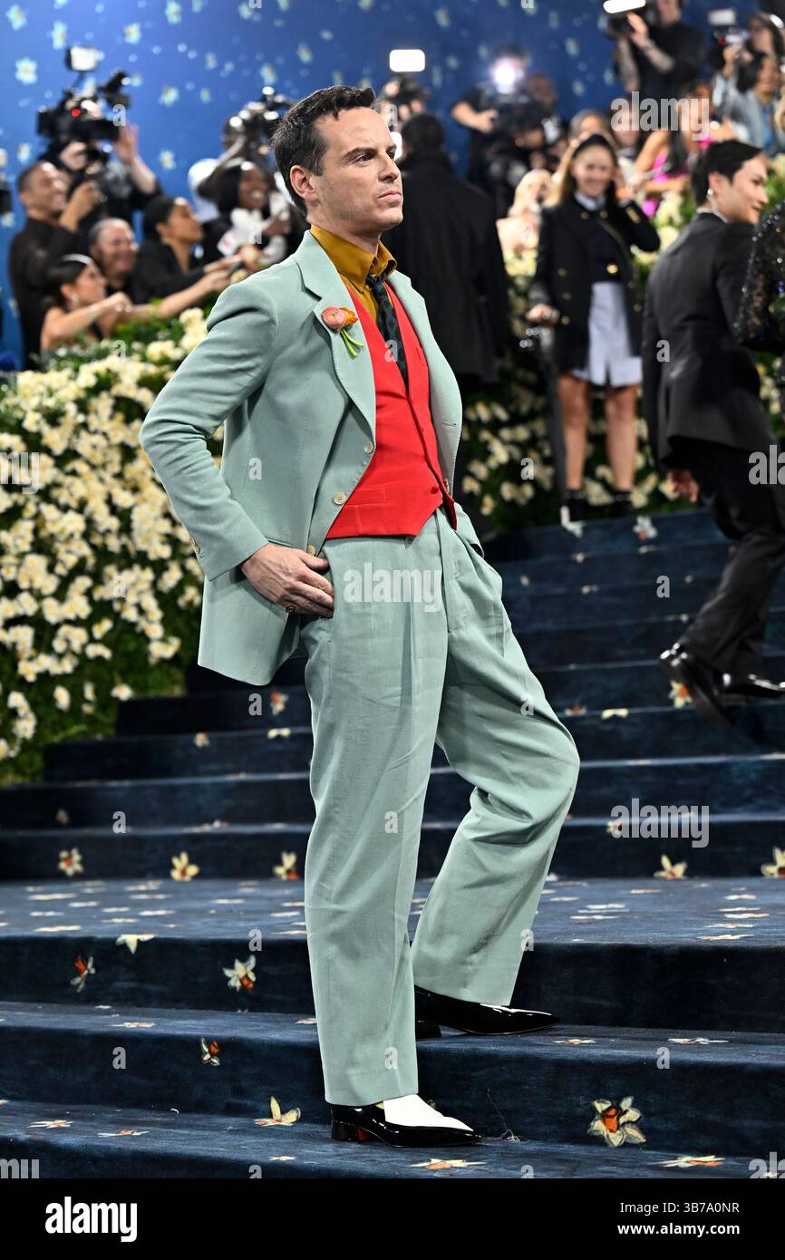 Andrew Scott attends The Metropolitan Museum of Art's Costume Institute ...