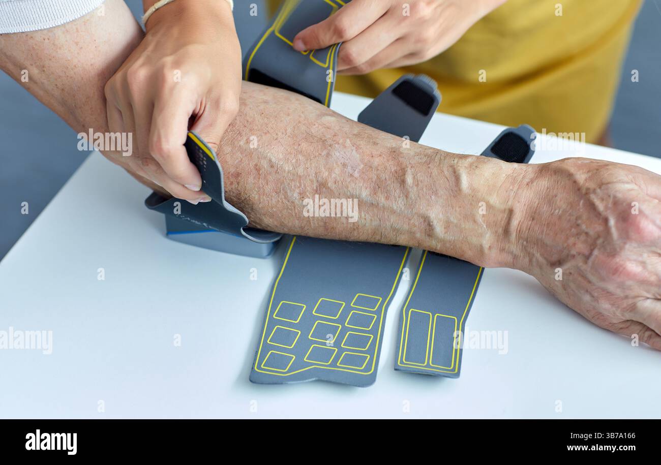 Hand men multiple hands on hi-res stock photography and images - Alamy