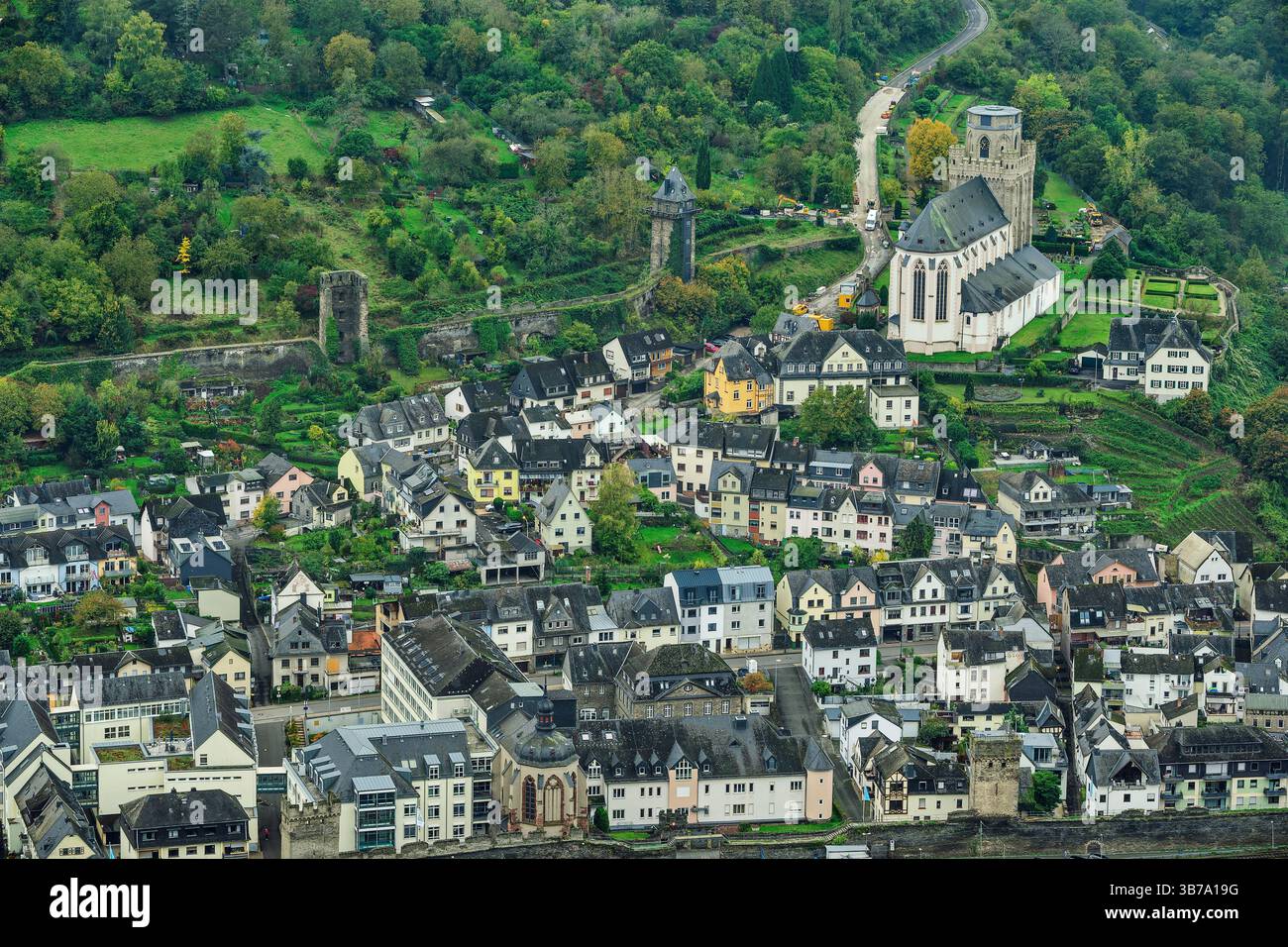 View of Oberwesel from the Rheinsteig, UNESCO World Heritage Upper ...