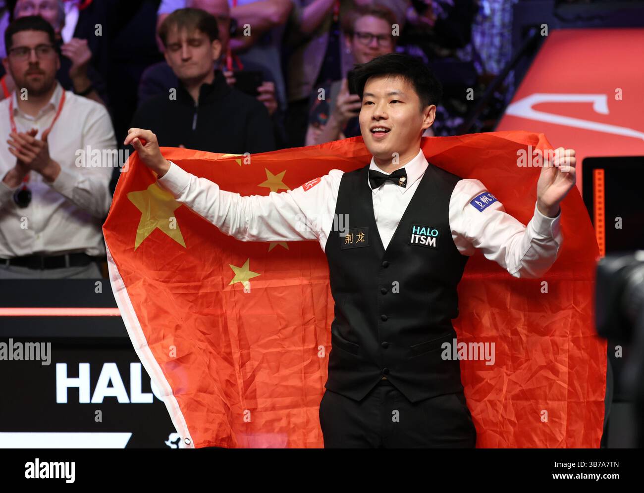 Sheffield, Britain. 5th May, 2025. Zhao Xintong of China celebrates ...