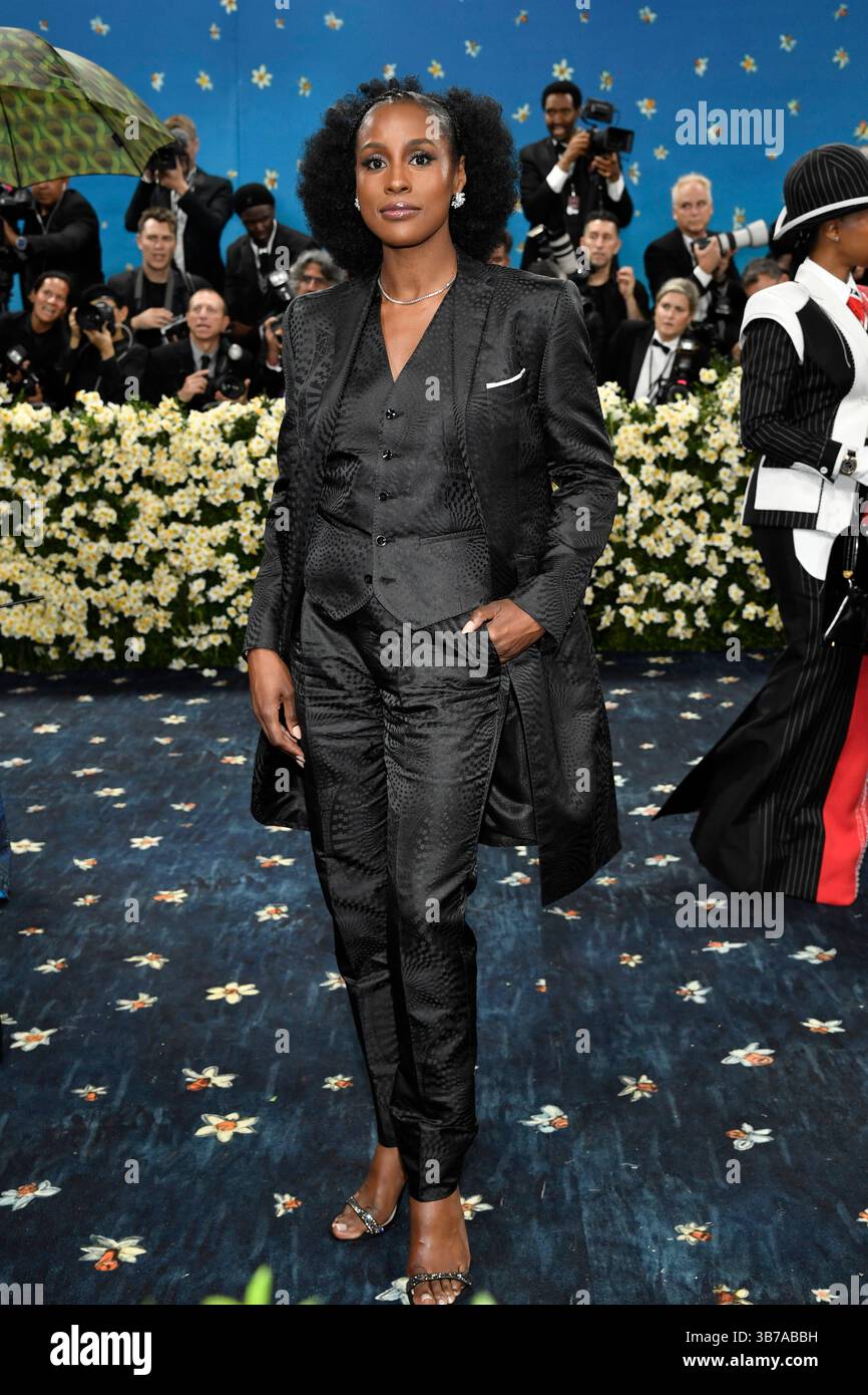 Issa Rae attends The Metropolitan Museum of Art's Costume Institute ...